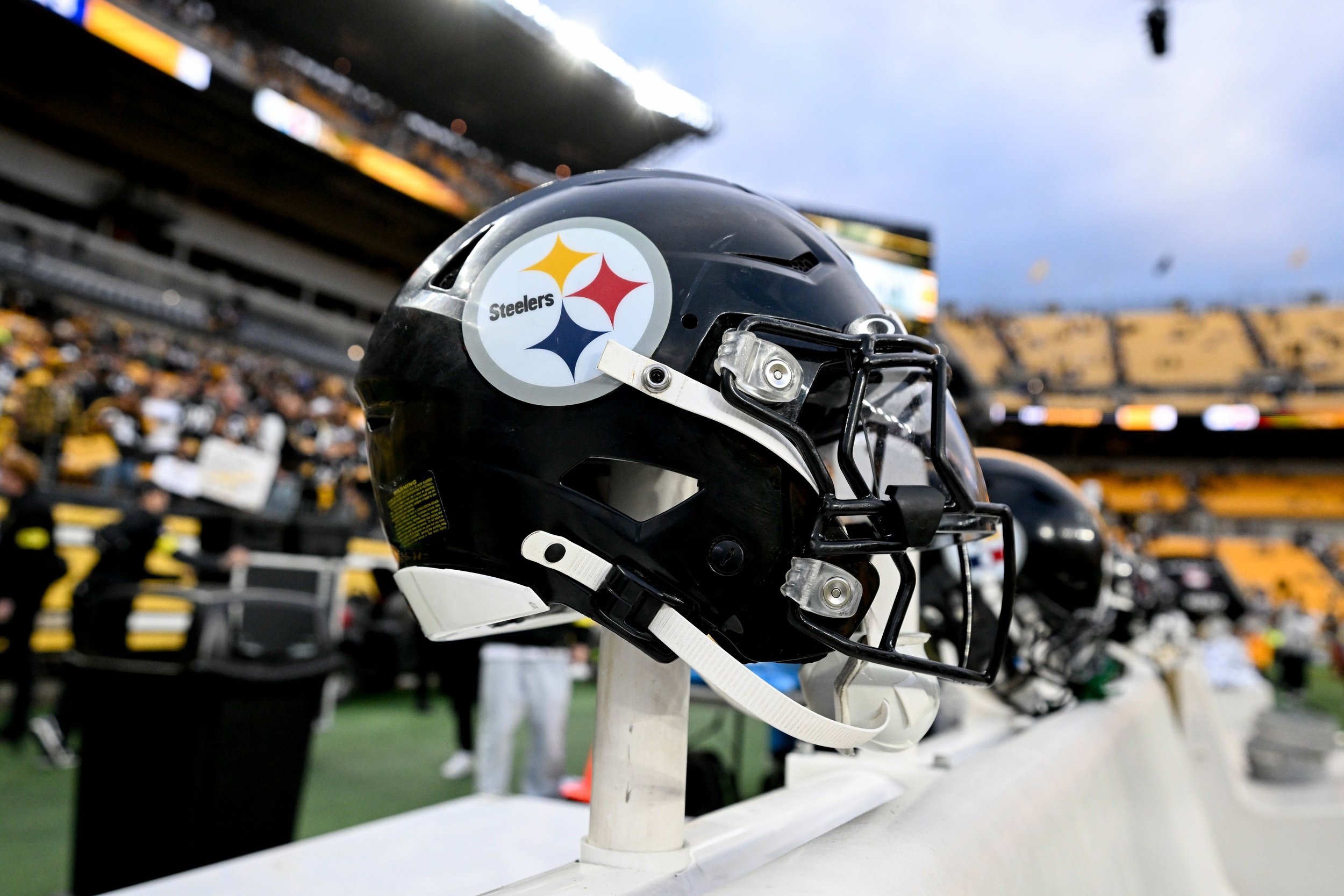 Chargers hiring Sean Spence as ILBs coach