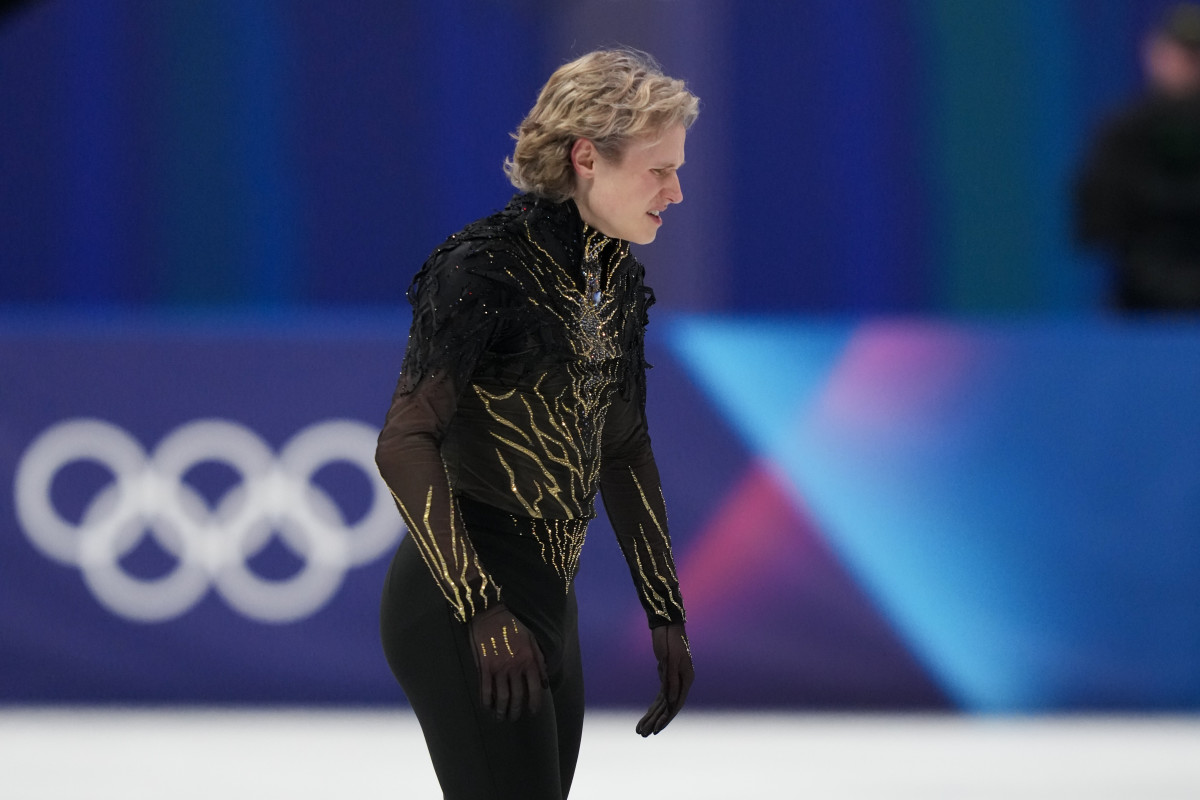 Fans stunned by US star Ilia Malinin's collapse at the 2026 Olympics