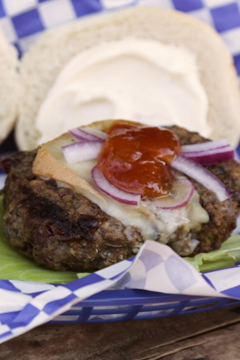 Bison cranberry cheeseburgers with Oka cheese