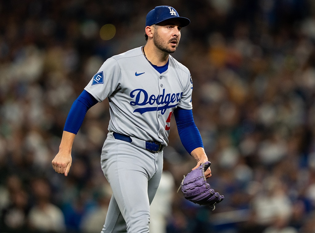MLB's Alex Vesia details grieving his newborn baby with wife Kayla