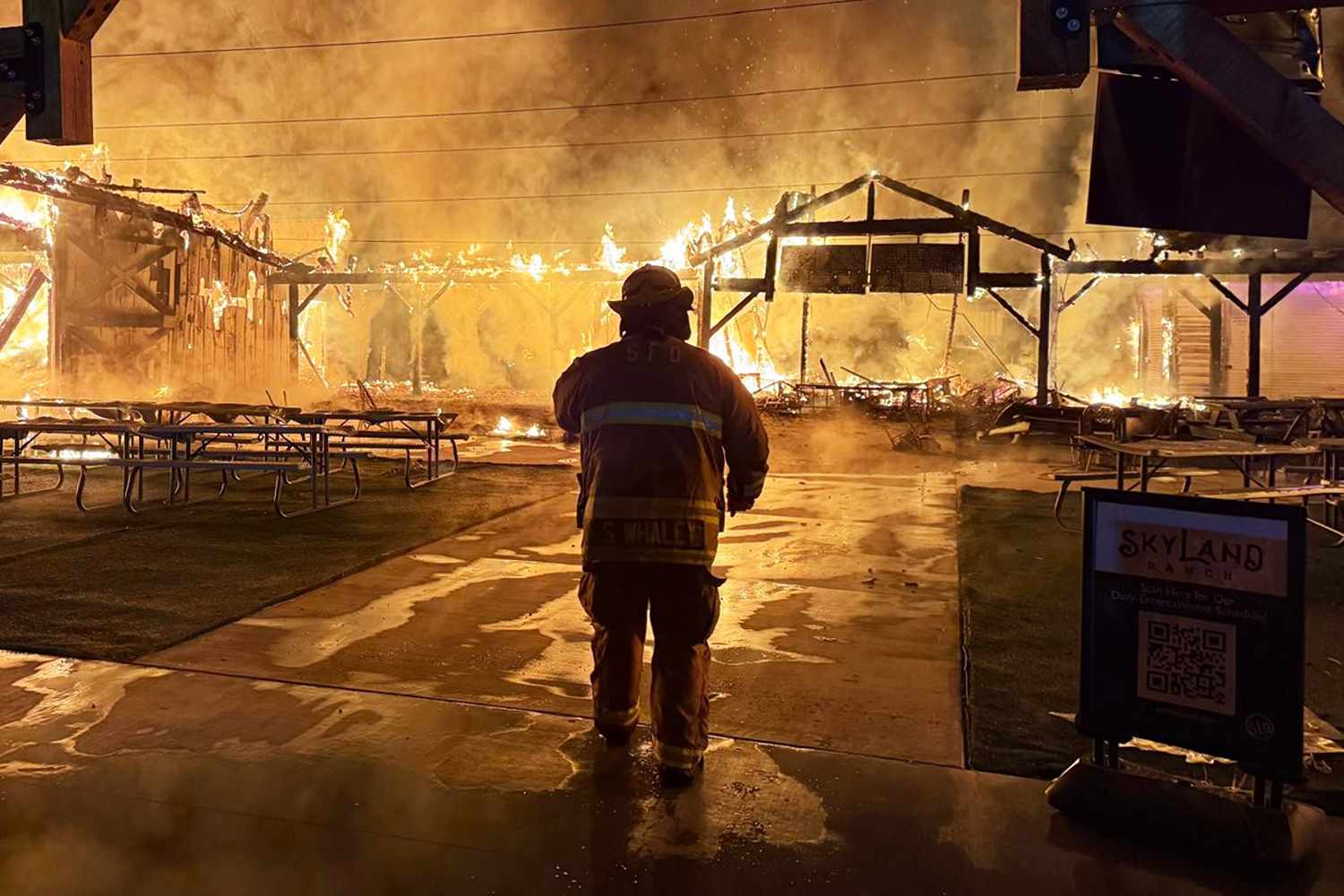 Tennessee amusement park 'engulfed' in flames in dramatic video as ...