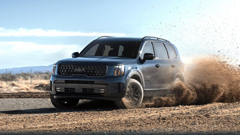 Minivan alternatives: 4 roomy vehicles that will do the job