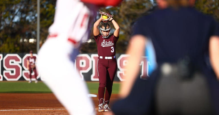 Softball Bulldogs take doubleheader blowouts to remain undefeated