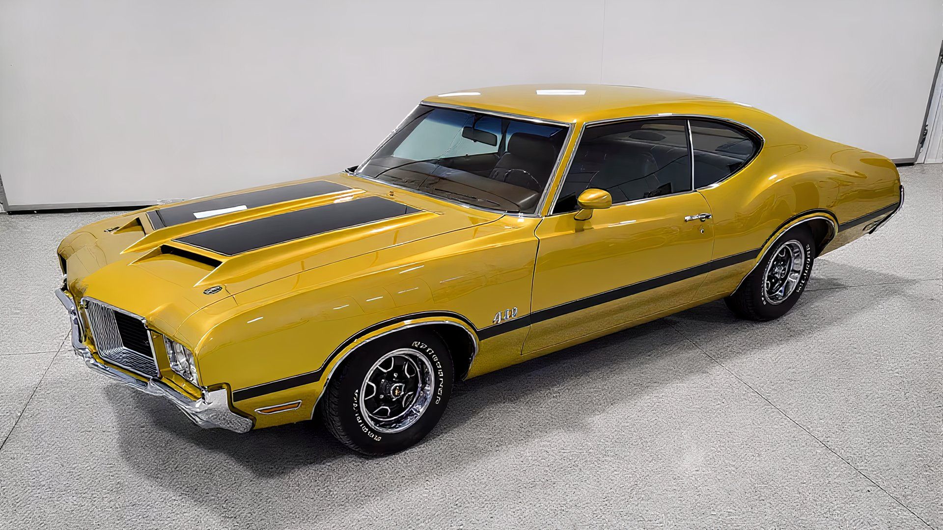 1971 Oldsmobile 442 Saturn Gold with 455 V8 and rare package