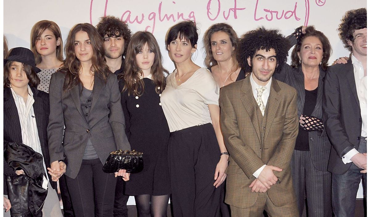 Cette actrice du premier film LOL, qui jouait la meilleure amie de Lola ...
