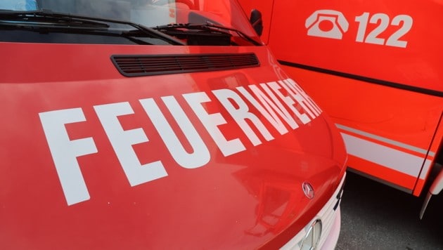 Lkw kam nach Unfall knapp vor Hausmauer zu stehen