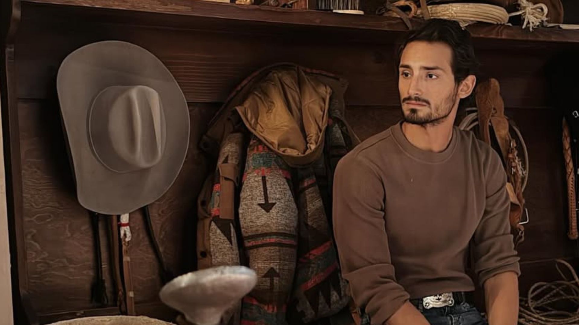 Emilio Marcos se transforma en vaquero para Hermanos Coraje y fans ...