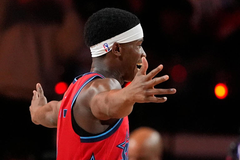 Philly special: VJ Edgecombe leads Team Vince to victory at NBA All ...