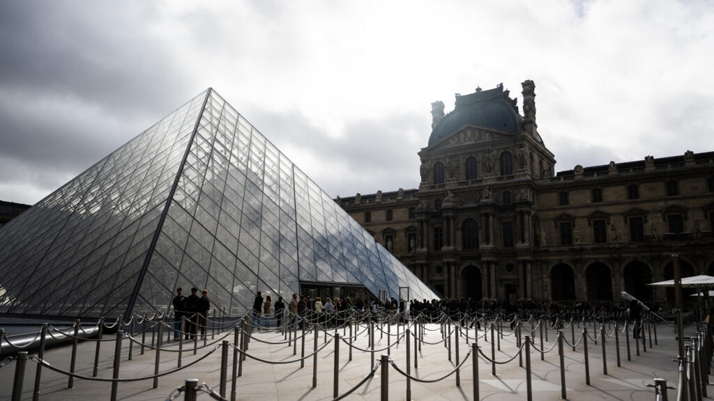 Burst water pipe and ticket fraud charges add to Louvre museum's woes