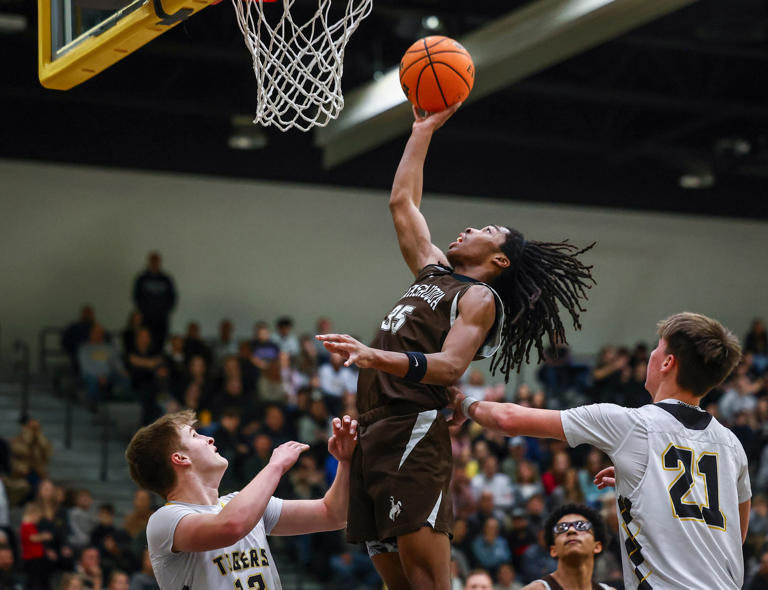 Northwestern boys basketball holds off Catasauqua for back-to-back ...