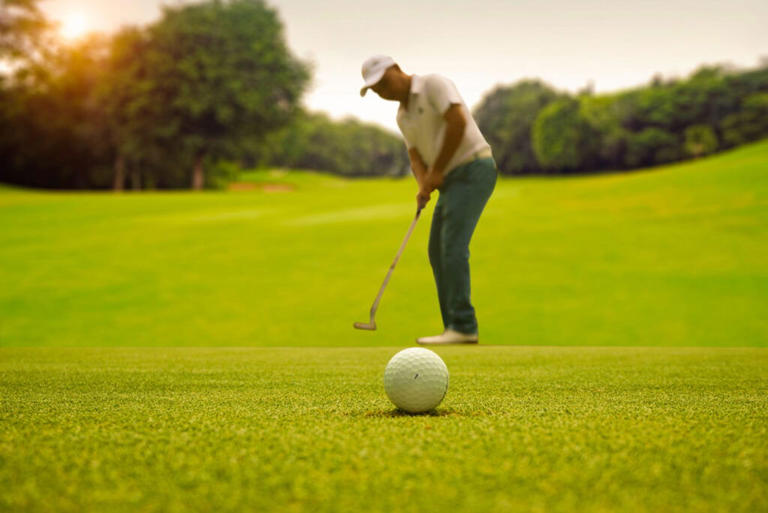 Golf coach James Jankowski shares the putting grips that can improve ...