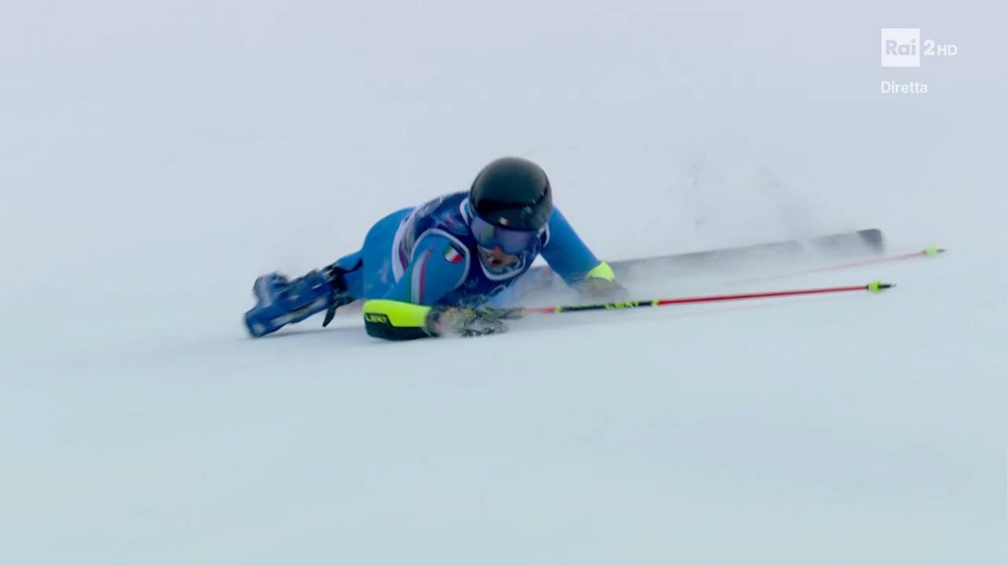 Milano Cortina, slalom gigante: De Aliprandini perde lo sci e non ...