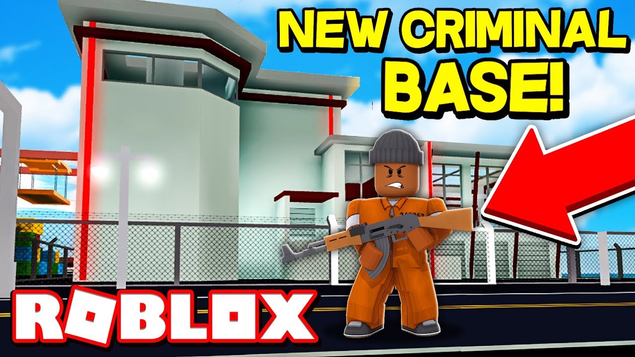 Exploring the criminal base (Roblox Mad City season 2 update)