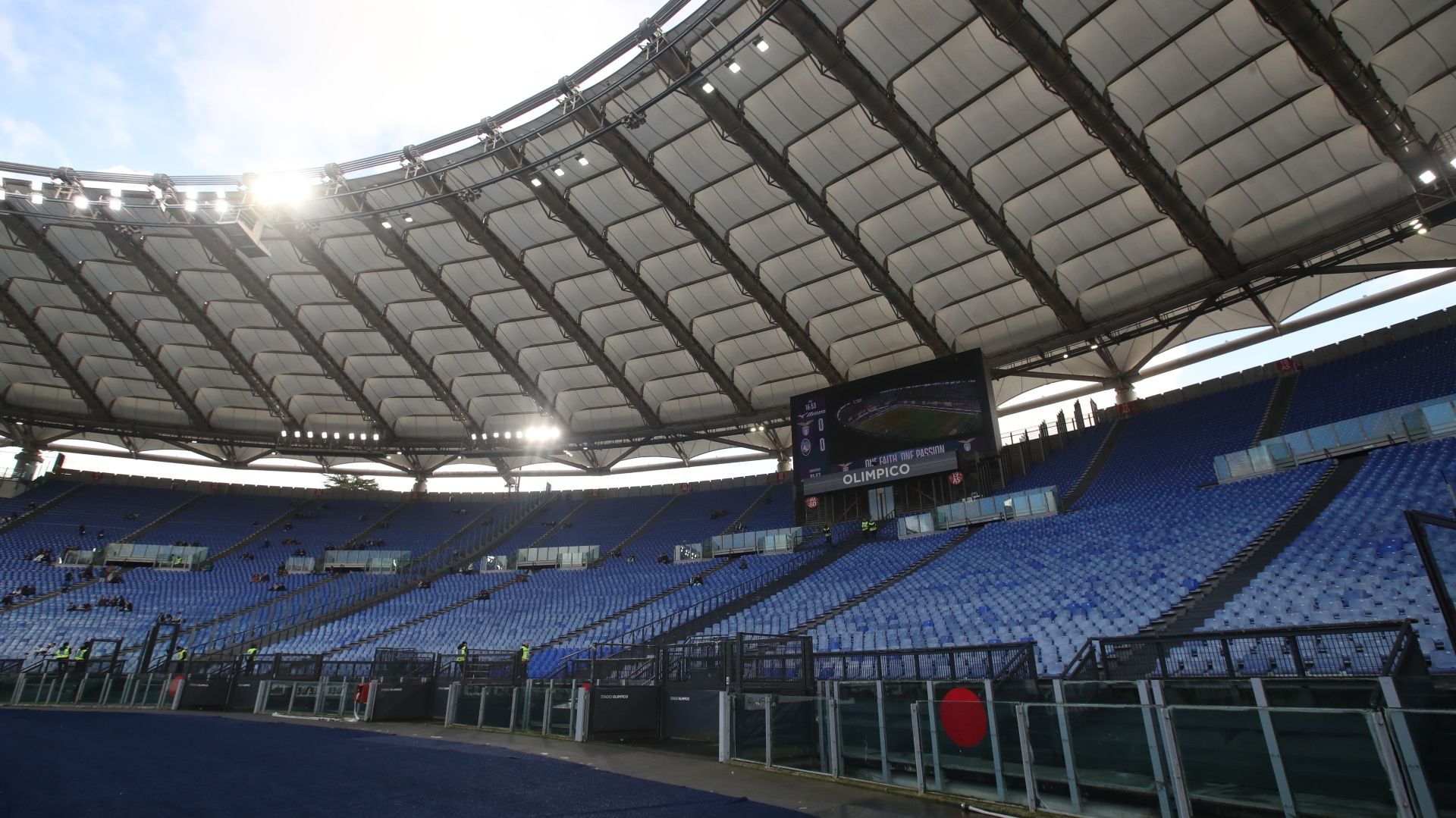 Perché lo stadio Olimpico in Lazio-Atalanta è vuoto e senza tifosi in ...