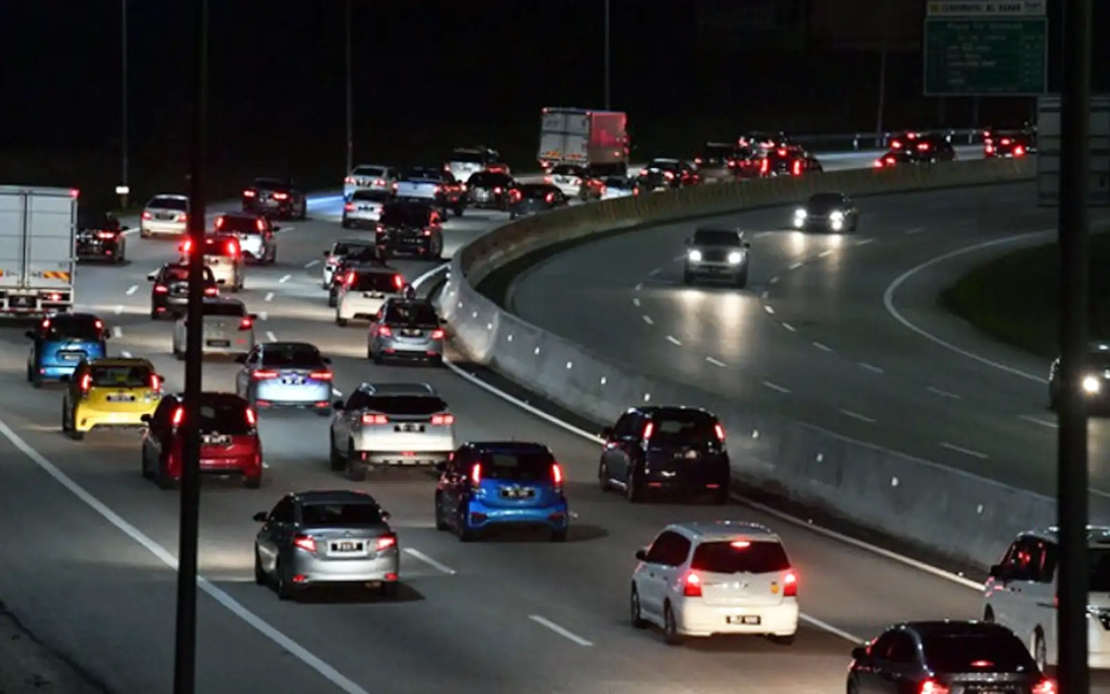 Smooth going on highways as CNY holiday rush begins