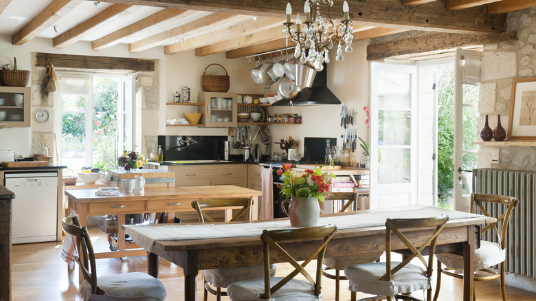 Thrifter shares how to decorate your kitchen with vintage thrift store ...