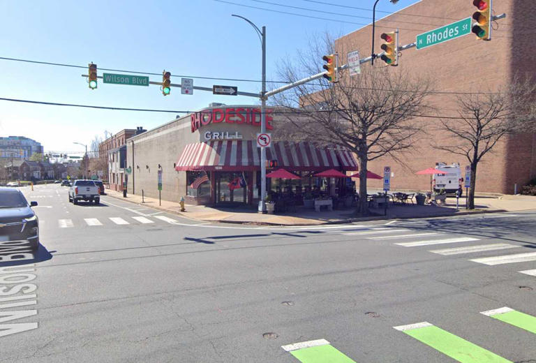 Last call: After 30 years in Arlington, Rhodeside Grill is pouring its ...
