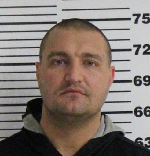 Davenport police find psilocybin mushrooms after suspect kicks in door ...