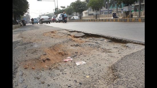 Govt app paints bleak image of road repairs in Gurugram