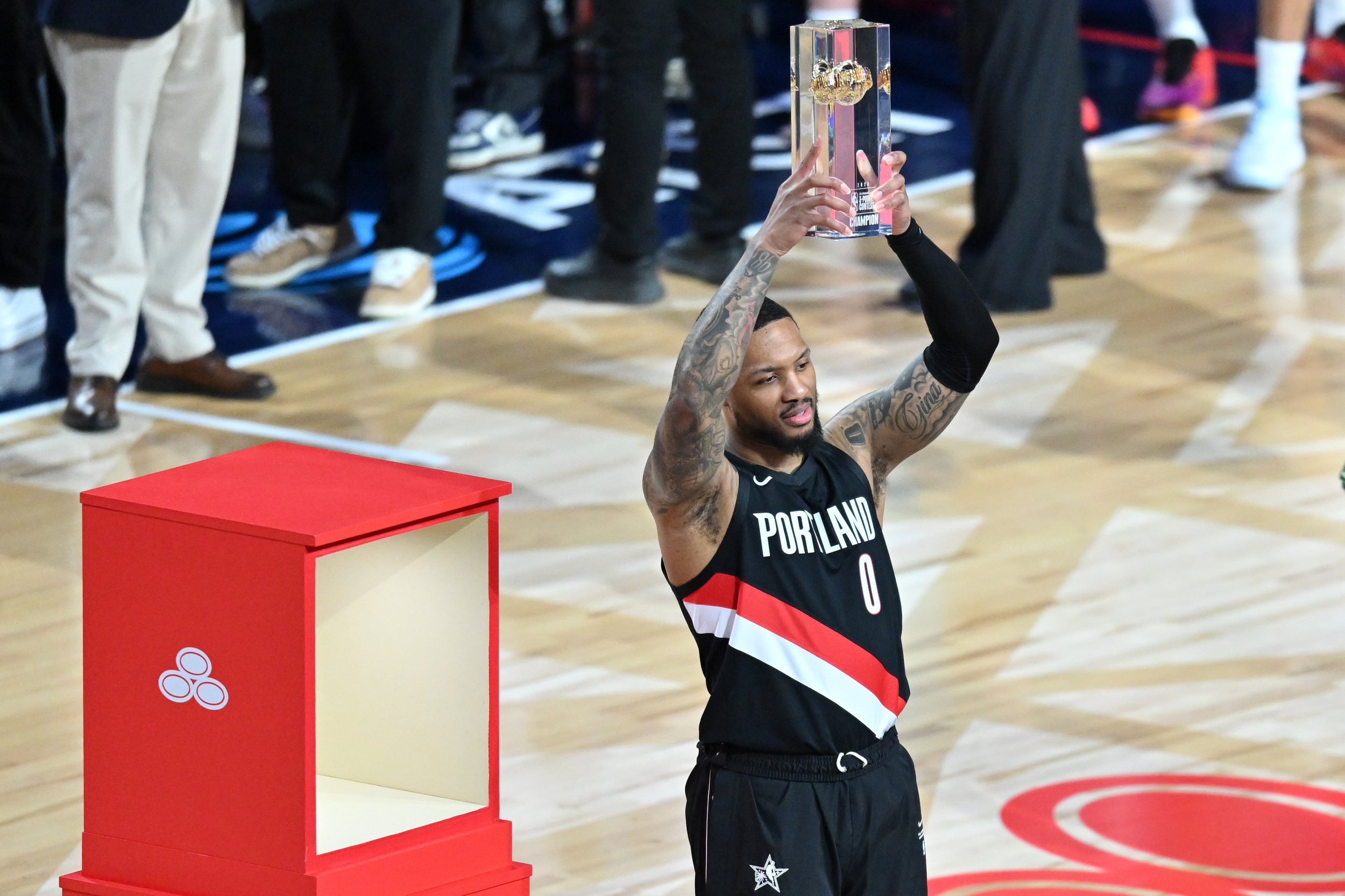 Damian Lillard stuns with 3-point contest win amid Achilles rehab