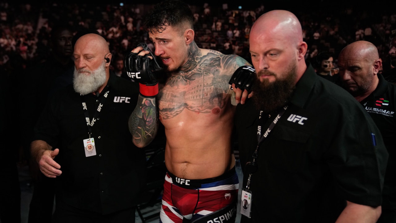 Tom Aspinall gives harrowing update on eyes, fighting future after surgery