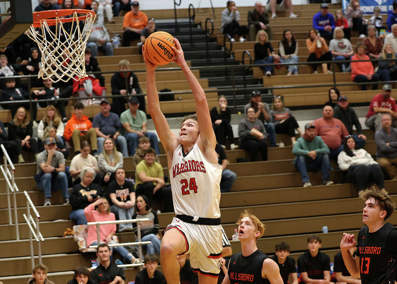 Calhoun beats Carrollton, closes in on school record for wins in a row