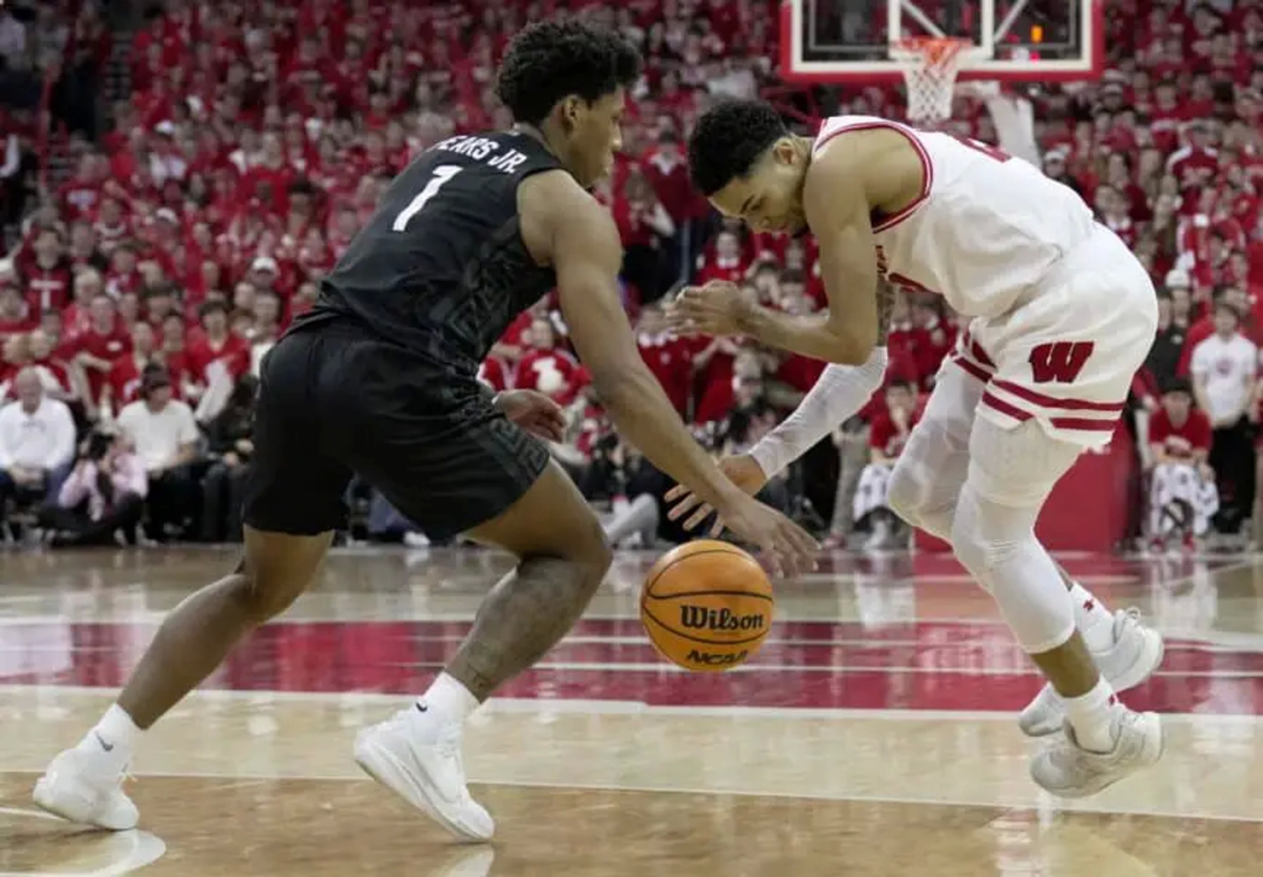 Wisconsin Badgers record massive back-to-back wins over ranked Illinois ...