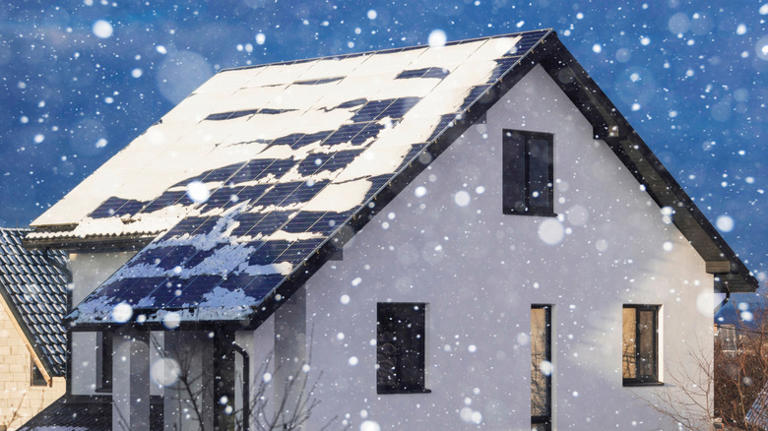 5 things you should know before installing solar panel batteries in ...