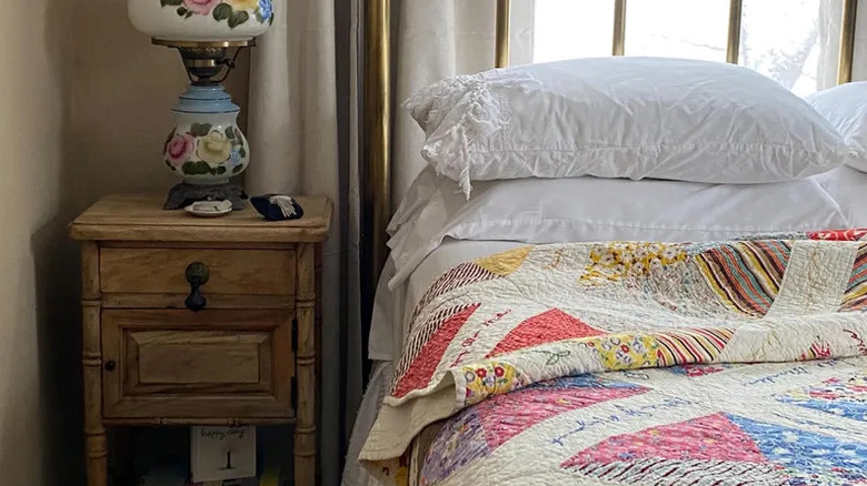 The best places to buy authentic vintage quilts to give your home a ...