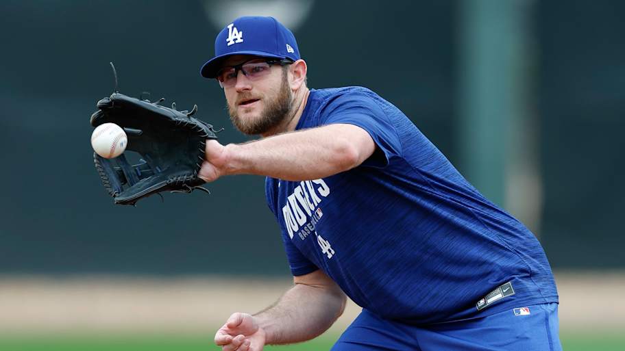 Sources: Full breakdown of Max Muncy's latest extension with the Los ...