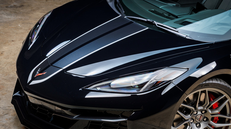 These are the biggest differences between the Chevy C8 Corvette ...