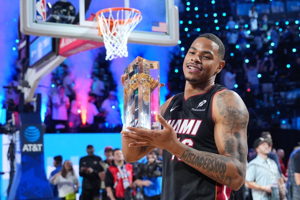 Keshad Johnson wins 2026 NBA Slam Dunk Contest; Jaxson Hayes narrowly ...