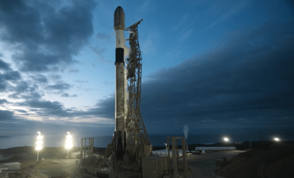 SpaceX rocket dazzles over Southern California coast in Valentine's Day ...