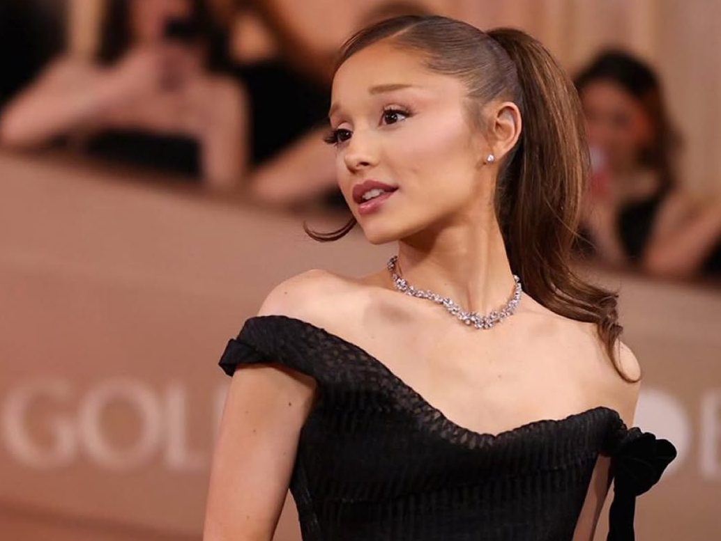 Ariana Grande: Αποκάλυψε το tracklist του «Petal» on stage