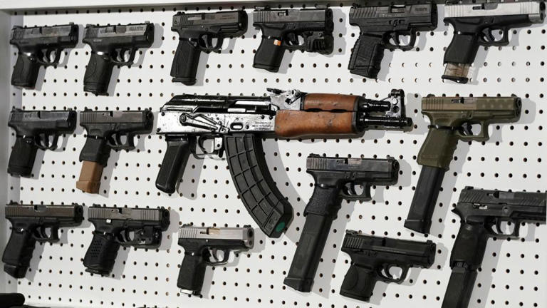 Gun control is popular in Canada. So why is a major buyback program ...