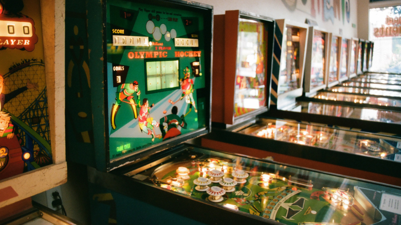 10 pinball machines with weird layouts that play beautifully