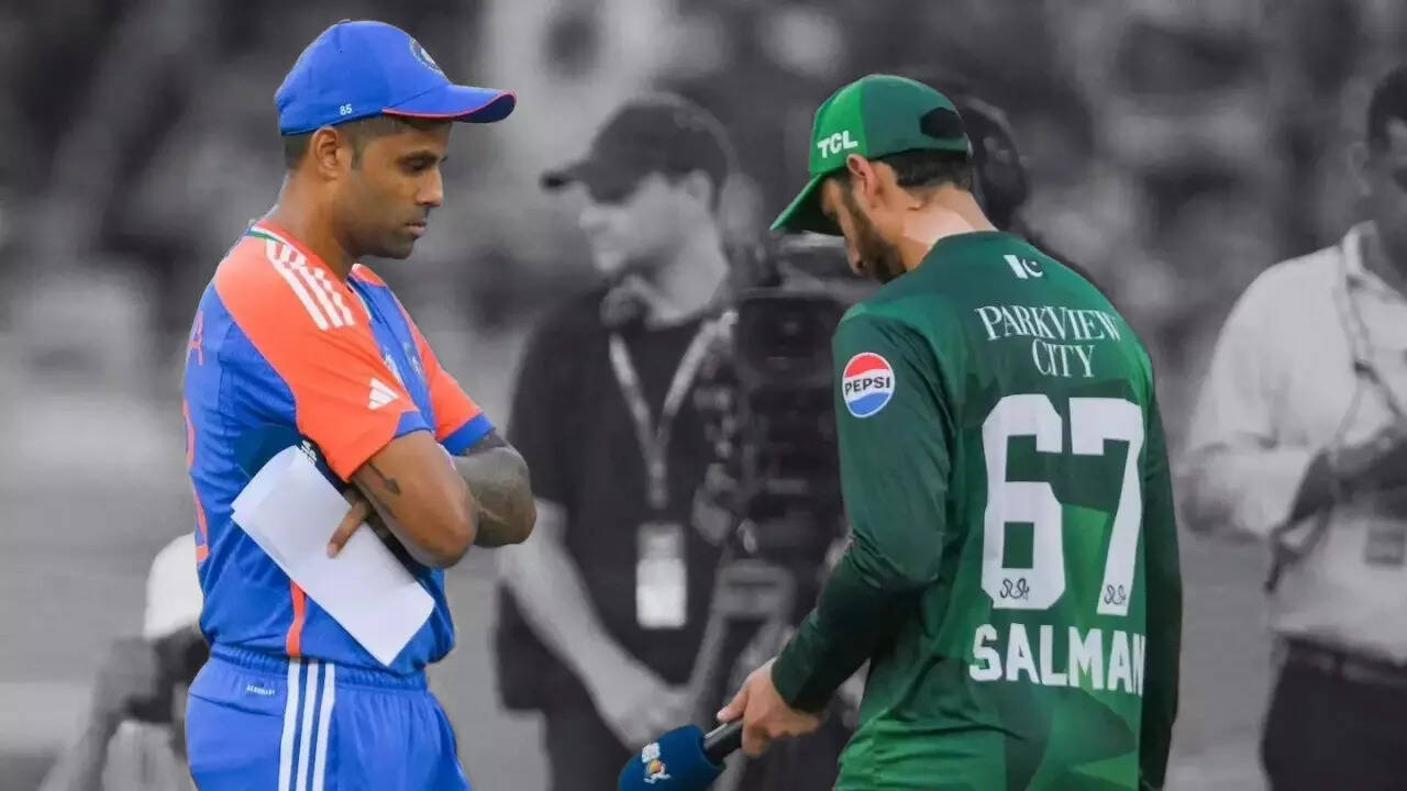 No handshake at toss: India's stance against Pakistan continues in T20 ...
