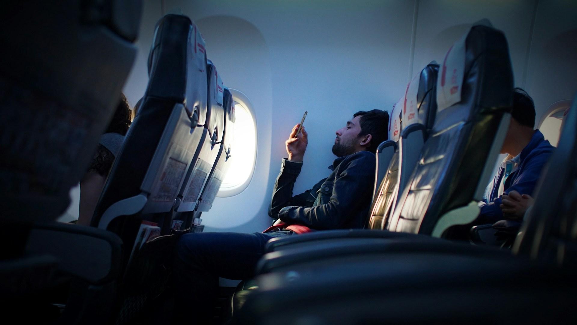 Is it ever okay to recline your airplane seat? The great civility war
