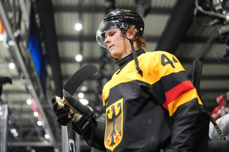 2026 IIHF World Championship day 9: Samanski logs 3 points