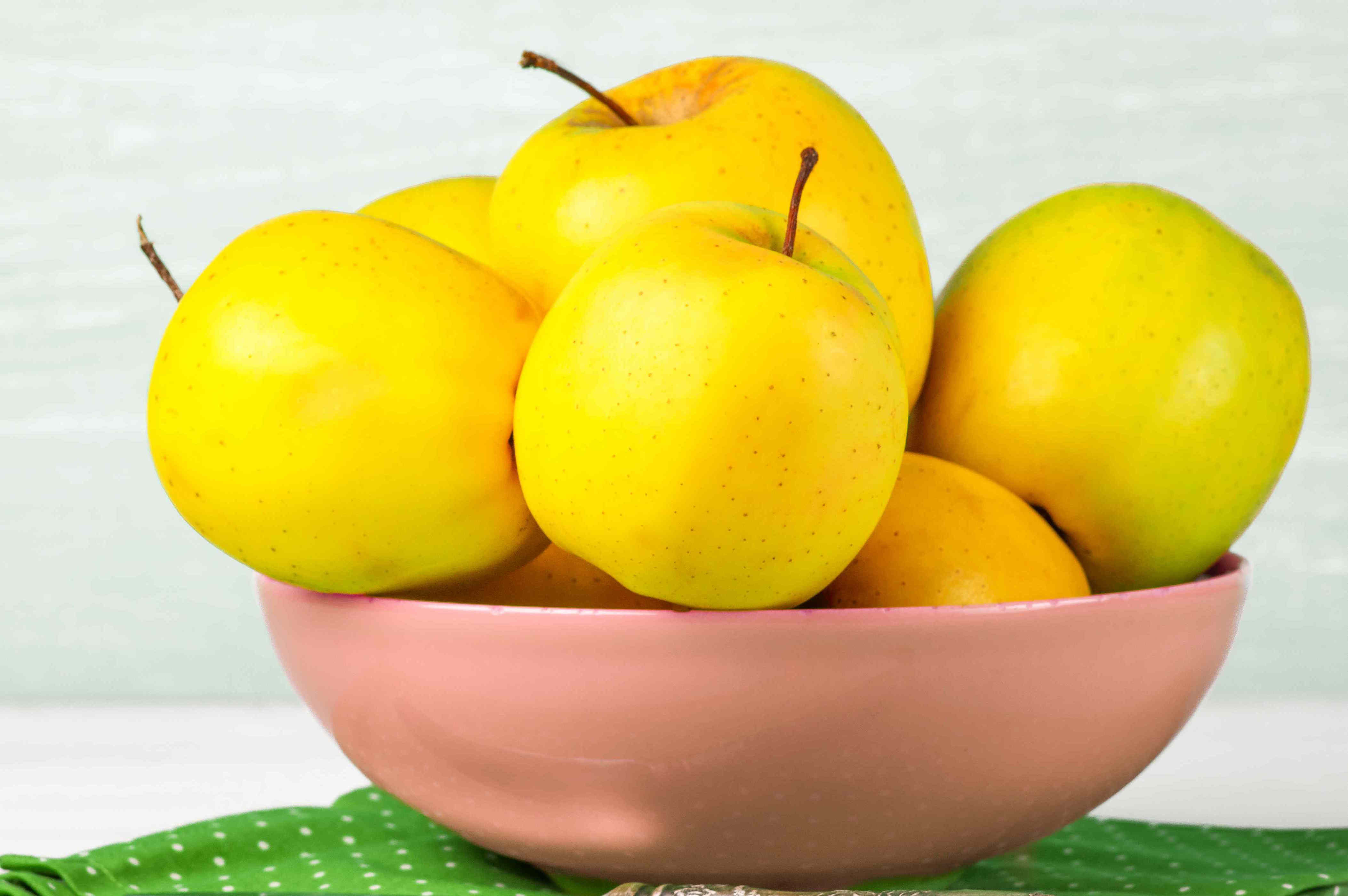 Why you never see Golden Delicious apples at the store these days
