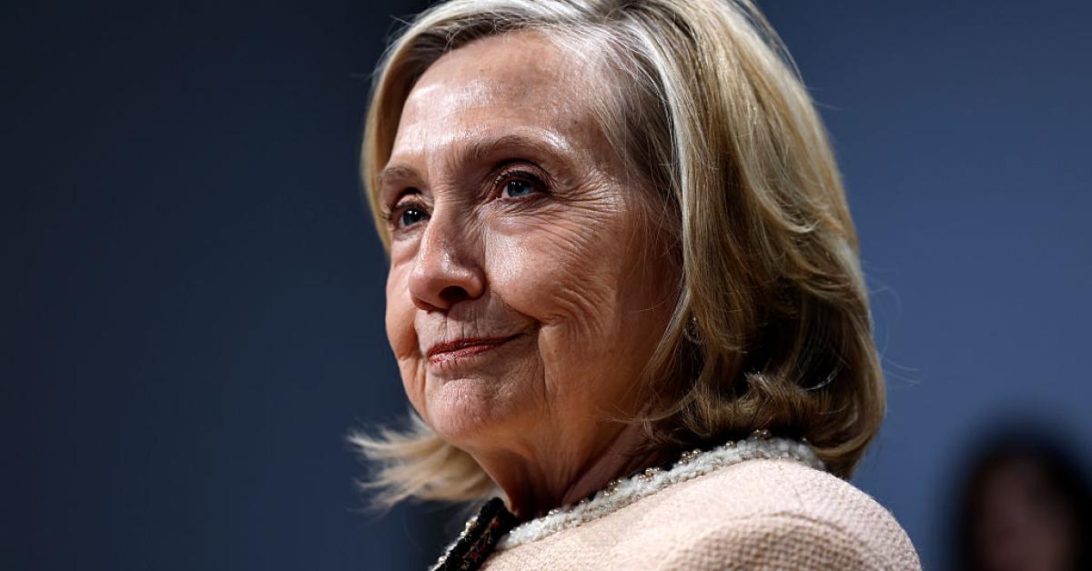 Hillary Clinton deposition paused after photo circulates online
