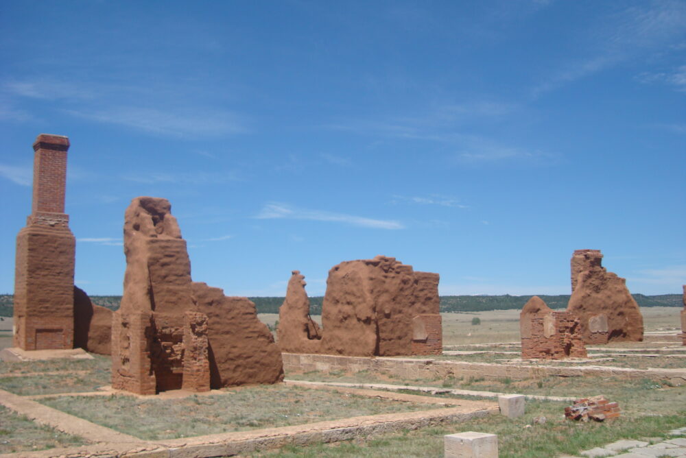 17 abandoned forts in the US you can still see from easy paths