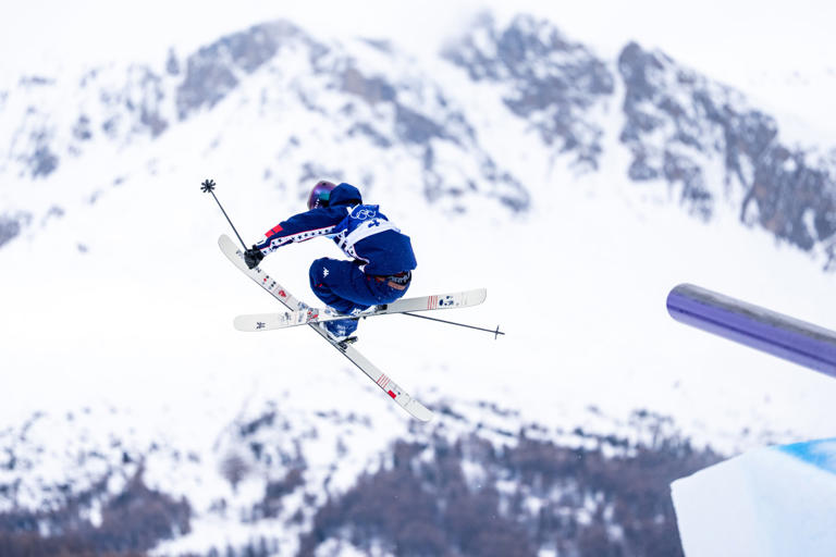 Brutal crashes in big air ski jump event