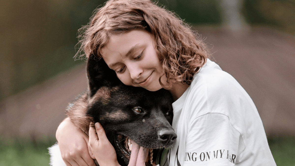 16 behaviors that show your dog chose you as its soulmate