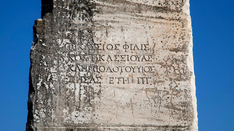 Scholars finally decode 'unreadable' ancient Roman tablets that no one ...