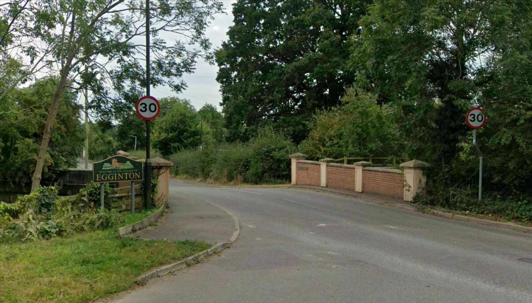 Man killed plunging into floodwater during police chase of 'stolen caravan'
