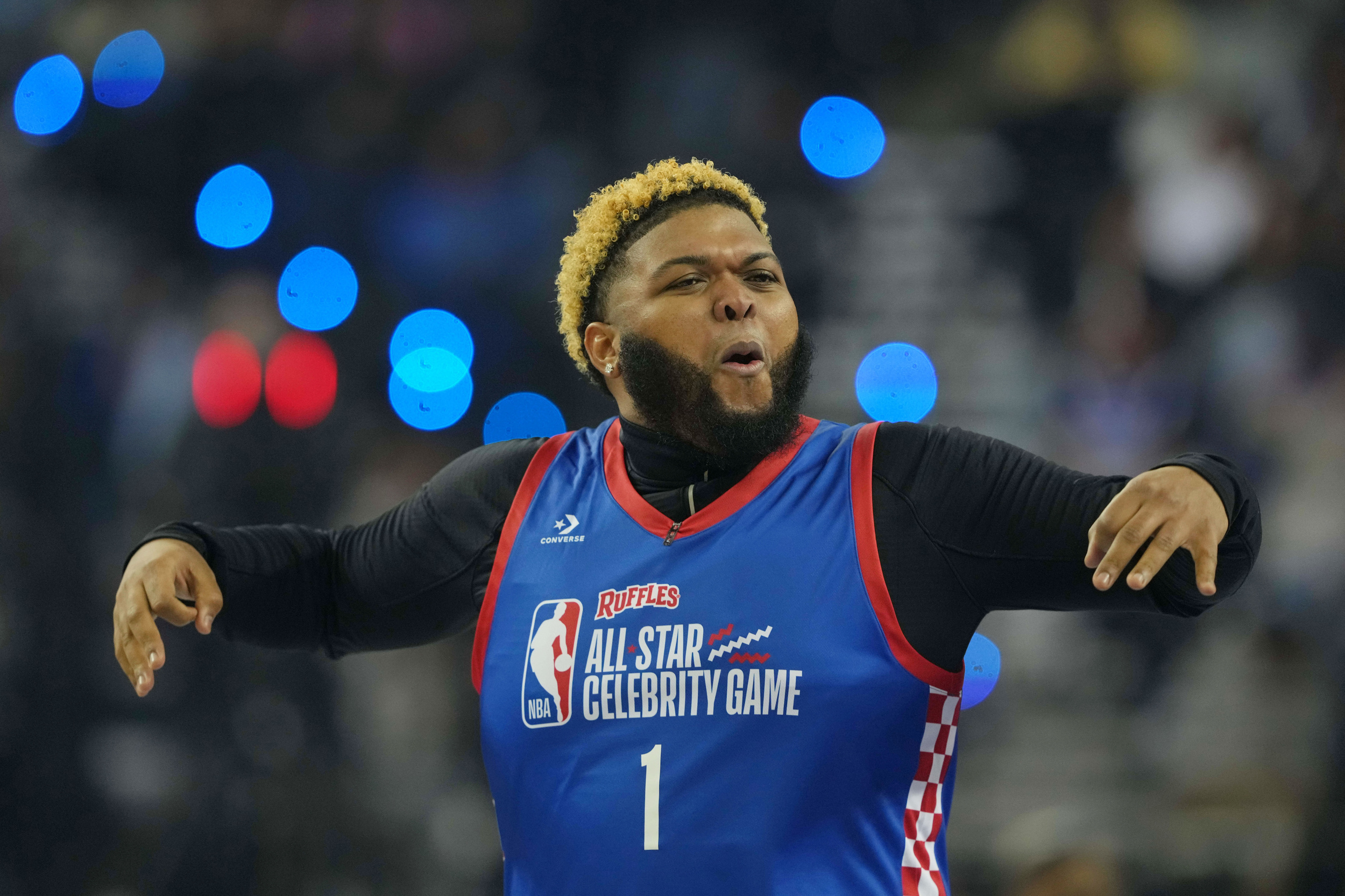 Social media star ruins NBA's Shooting Stars at All-Star Weekend