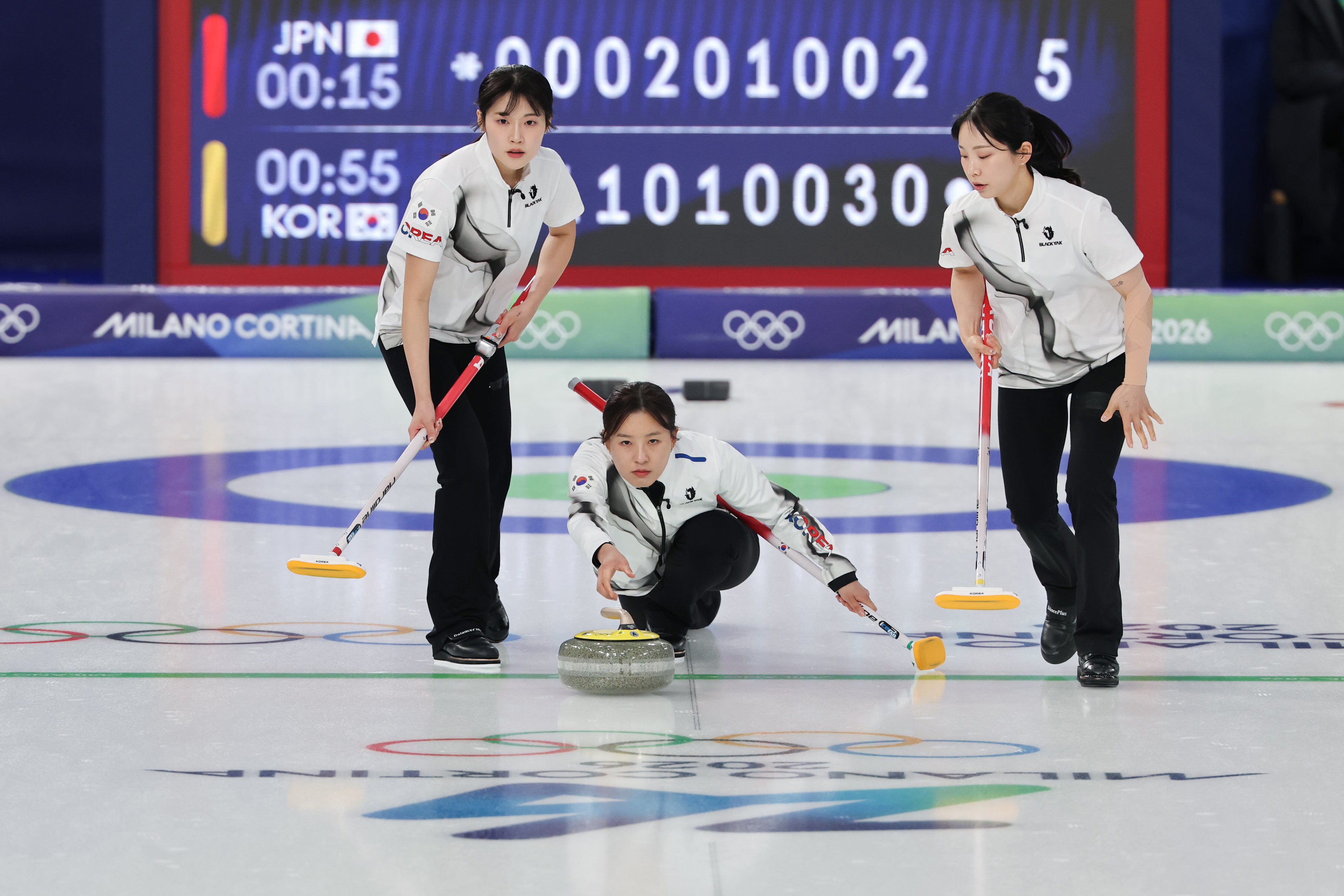 South Korea women's curling team defeats Japan, reignites Olympic hopes