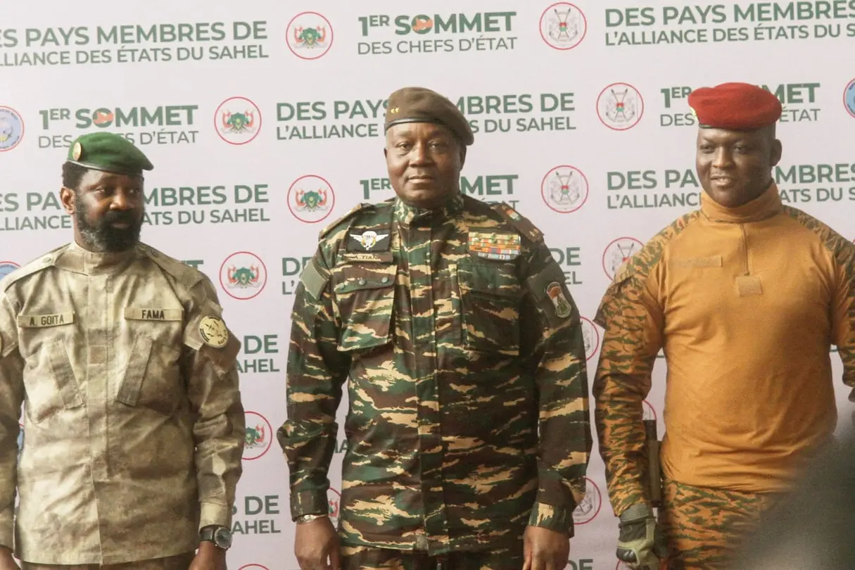 Face à l’Algérie, le Mali lâché par le Niger et le Burkina Faso?