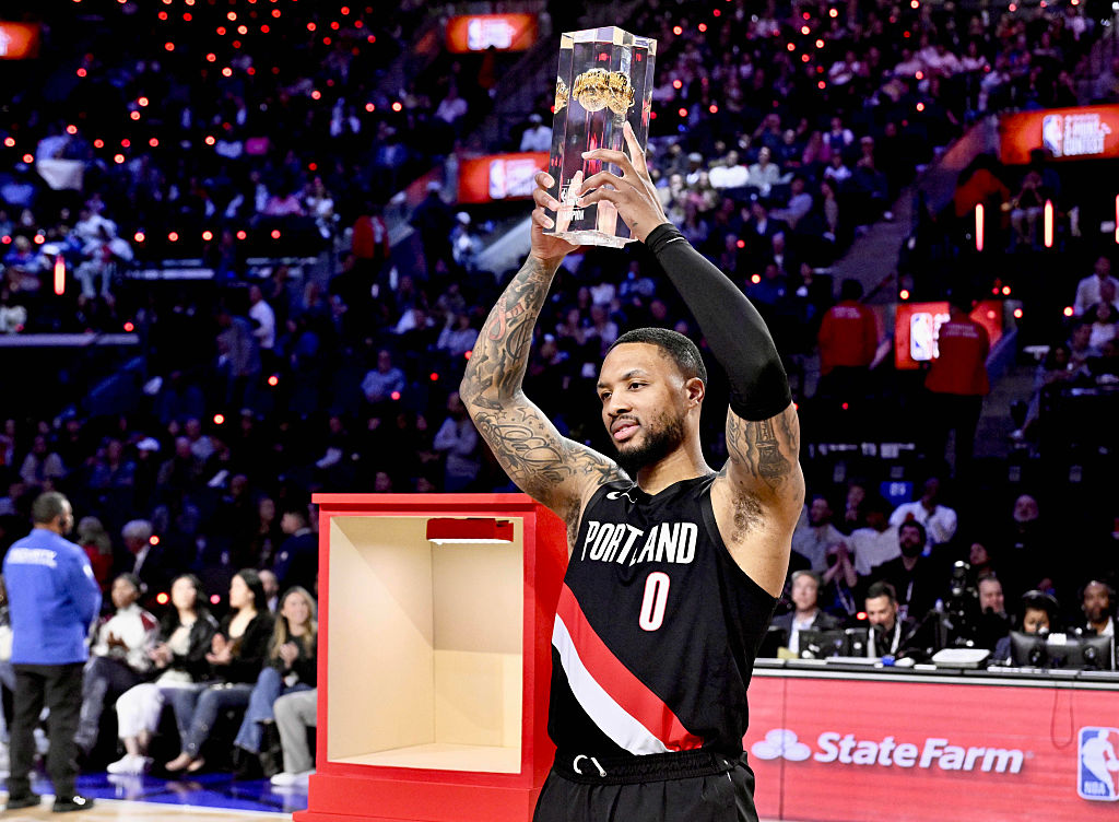 Lillard se junta a Larry Bird e vence pela 3ª vez o torneio de três ...